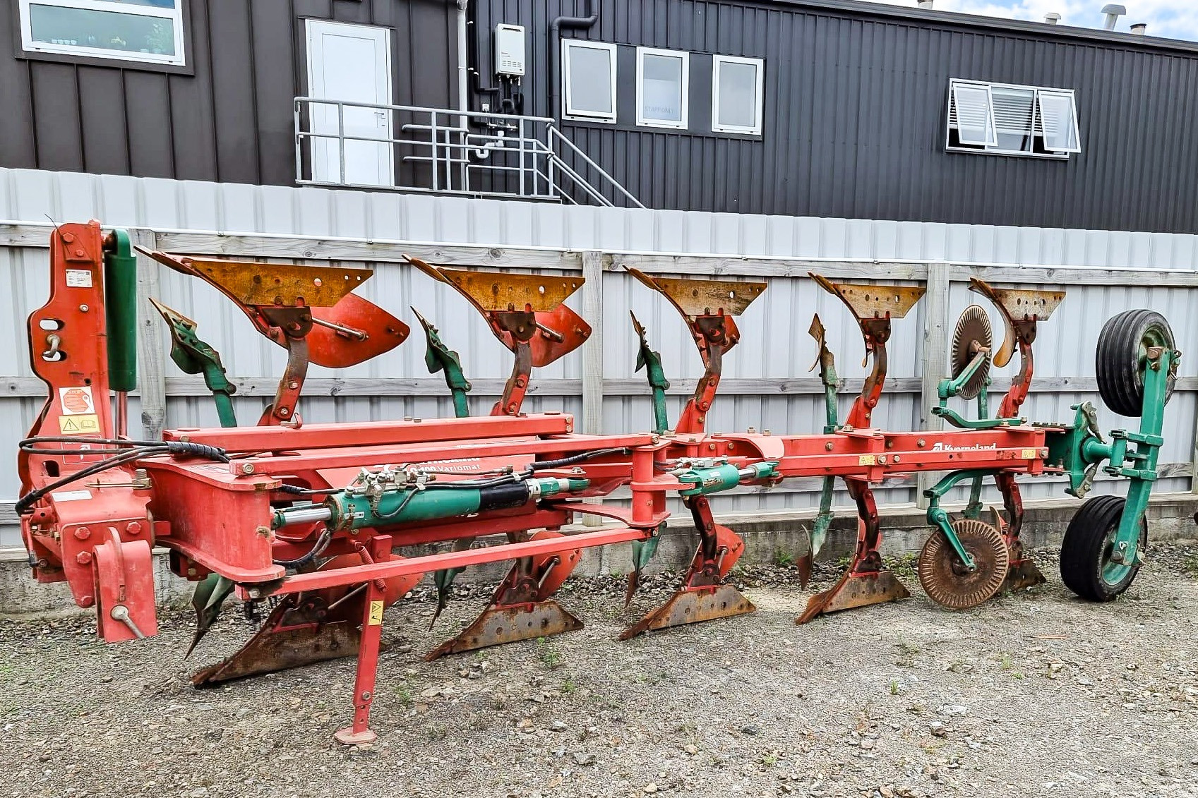 Kverneland LO 100/300 5 Furrow Onland Reversible Plough - FarmChief