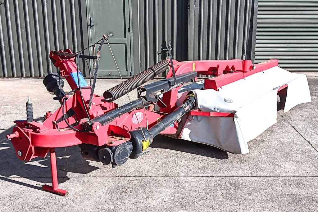 Used Hay Feedout Machinery - FarmChief